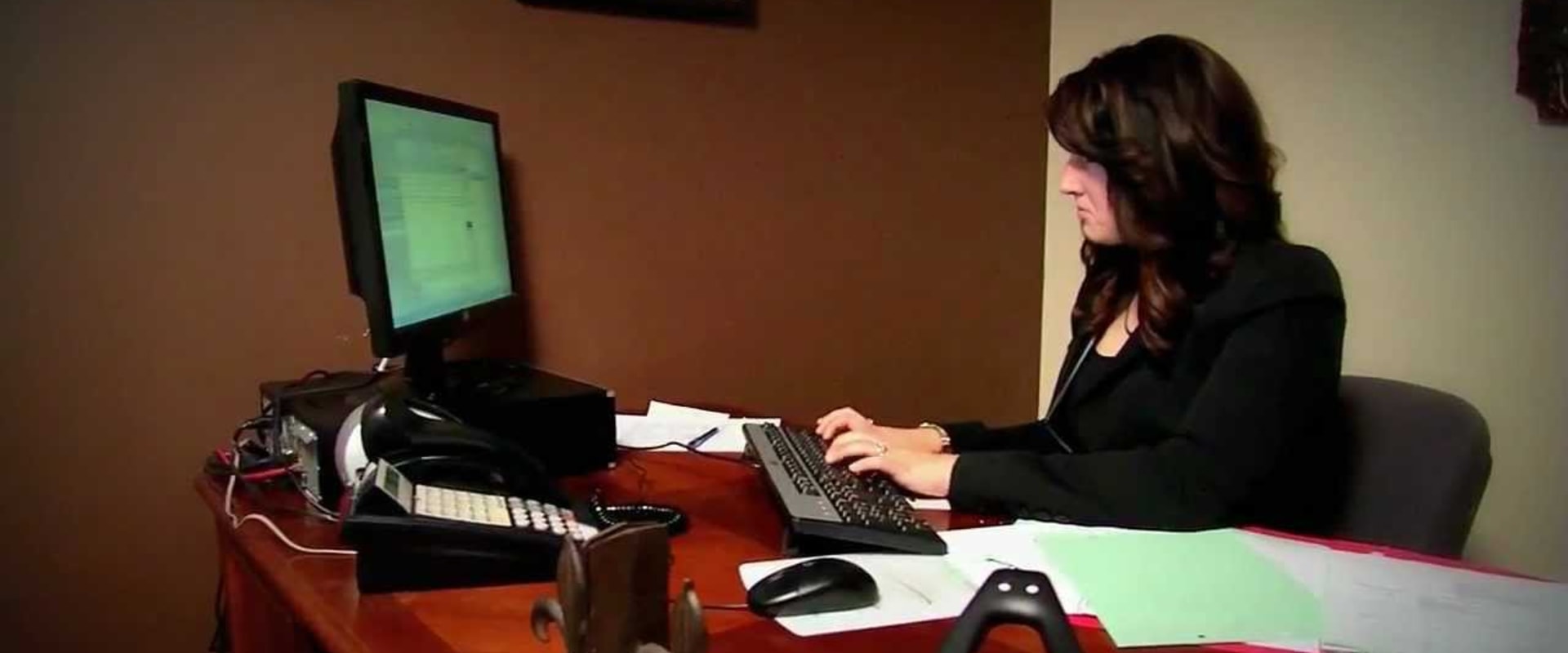 What is legal administrative specialist?